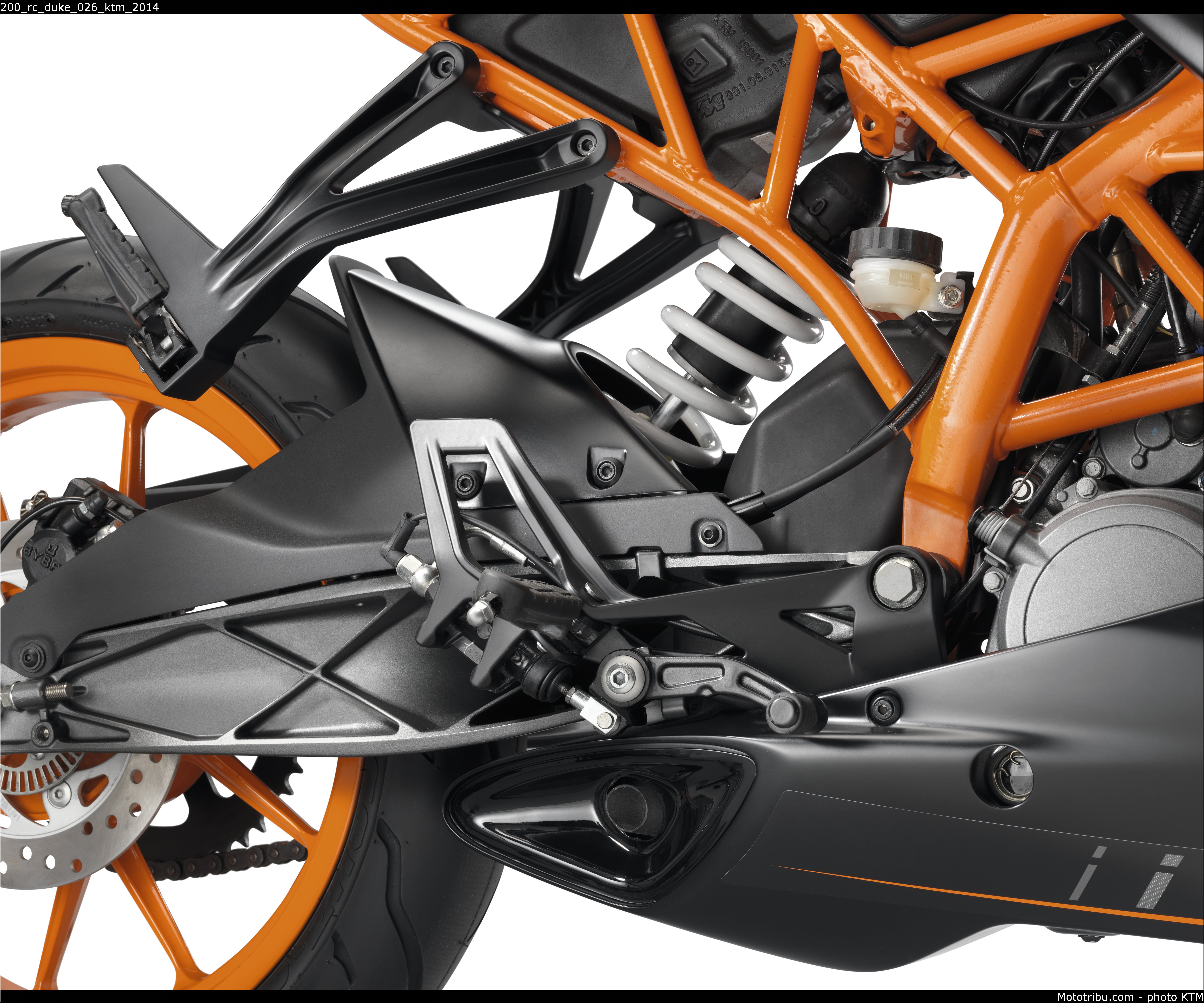 Mototribu - KTM 2014, la gamme RC